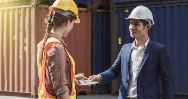 Apa Itu Engineering: Jenis, Skill, Gaji, Jurusan Kuliah & Tips Karir